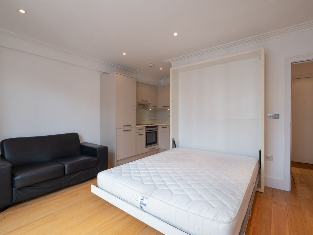1 bed flat to rent in Forset Court, Edgware Road, London W2, £1,599 pcm ...