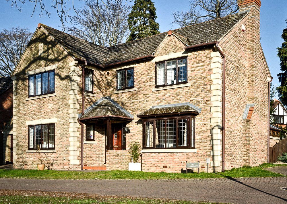 4 bed detached house for sale in Percheron Drive, Knaphill, Surrey GU21 ...