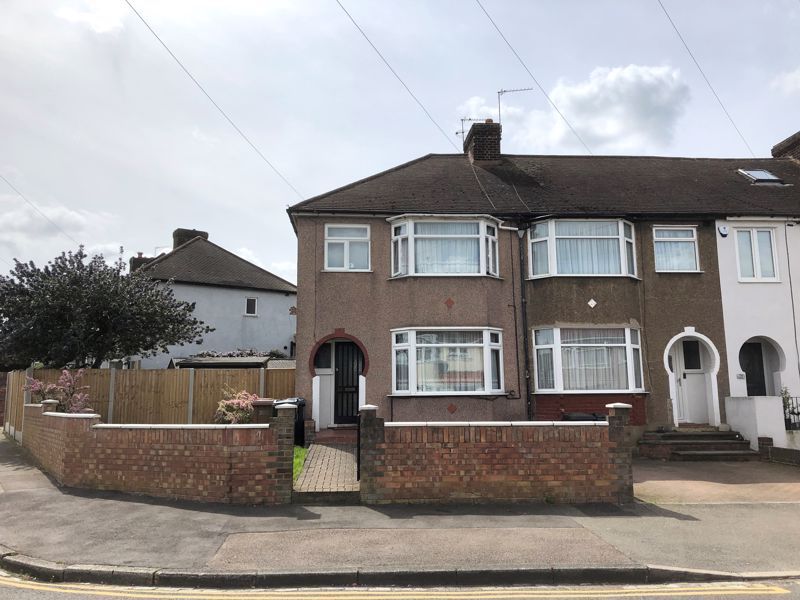 3 Bed Semi Detached House For Sale In Fleet Road Dartford Da2 £