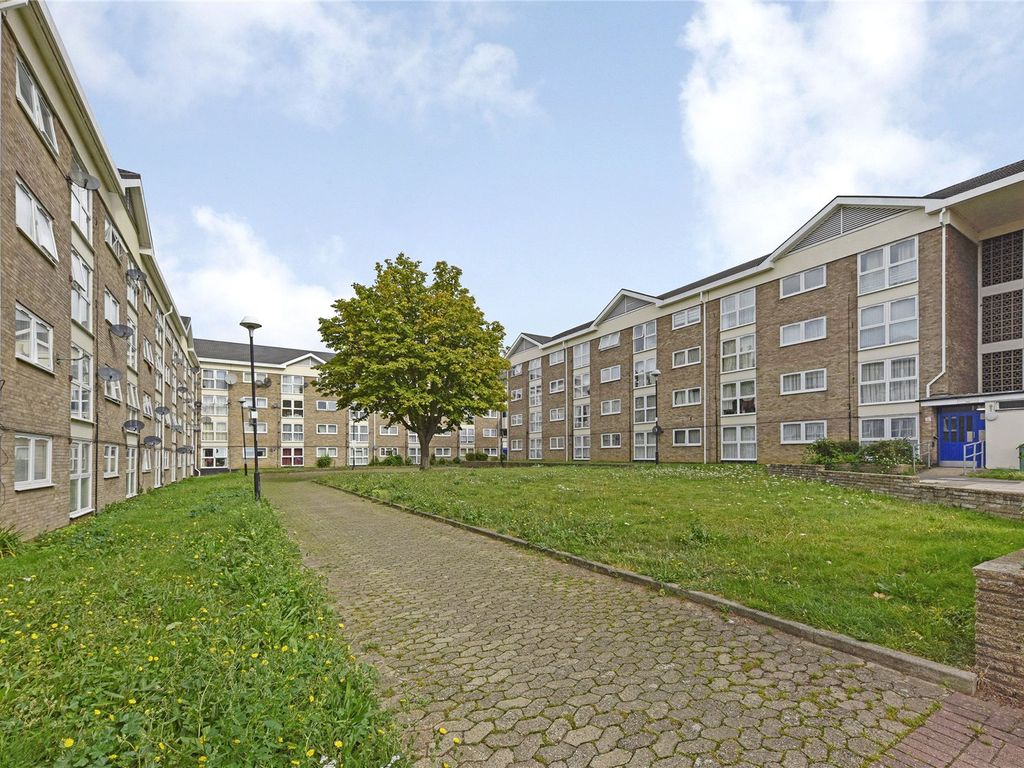 1 bed flat for sale in Stocksfield Road, Walthamstow, London E17, £ ...