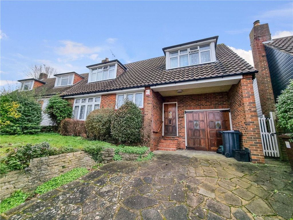 3 bed detached house for sale in Albert Road, Chelsfield, Orpington ...
