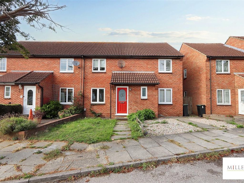 2 bed terraced house to rent in Brickfield Road, Coopersale, Epping ...