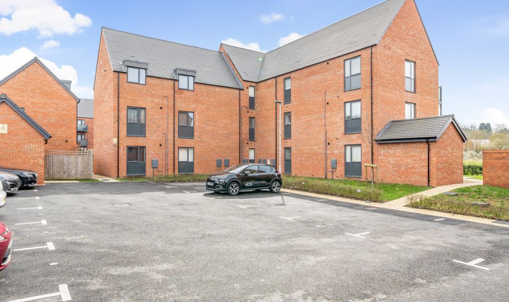 1 Bed Flat For Sale In 346 Burney Drive Glebe Farm Milton Keynes Mk17