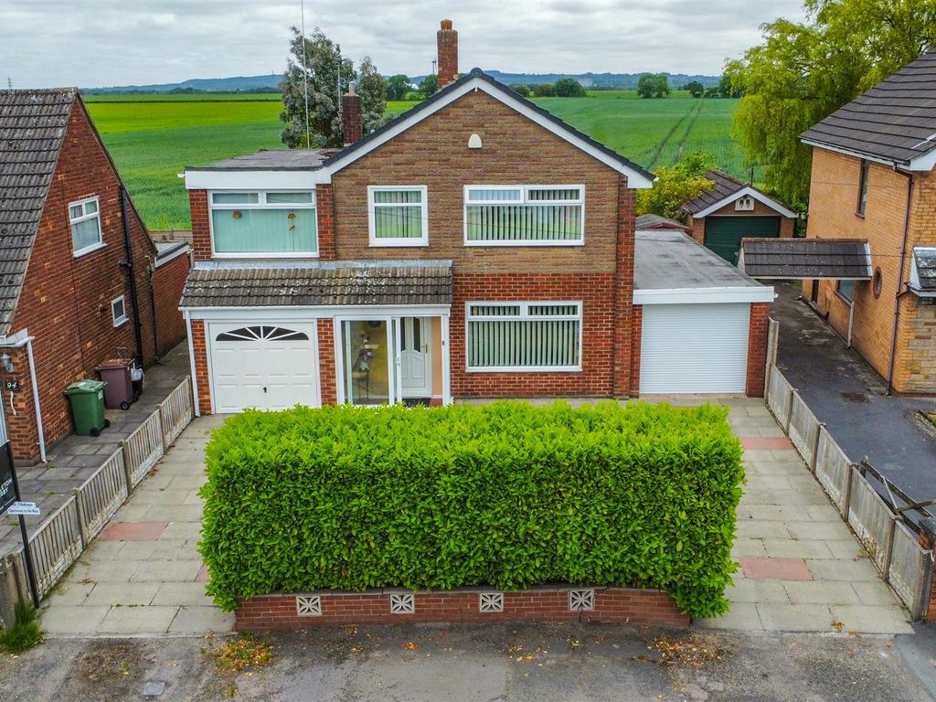4 Bed Detached House For Sale In News Lane Rainford St Helens Wa11