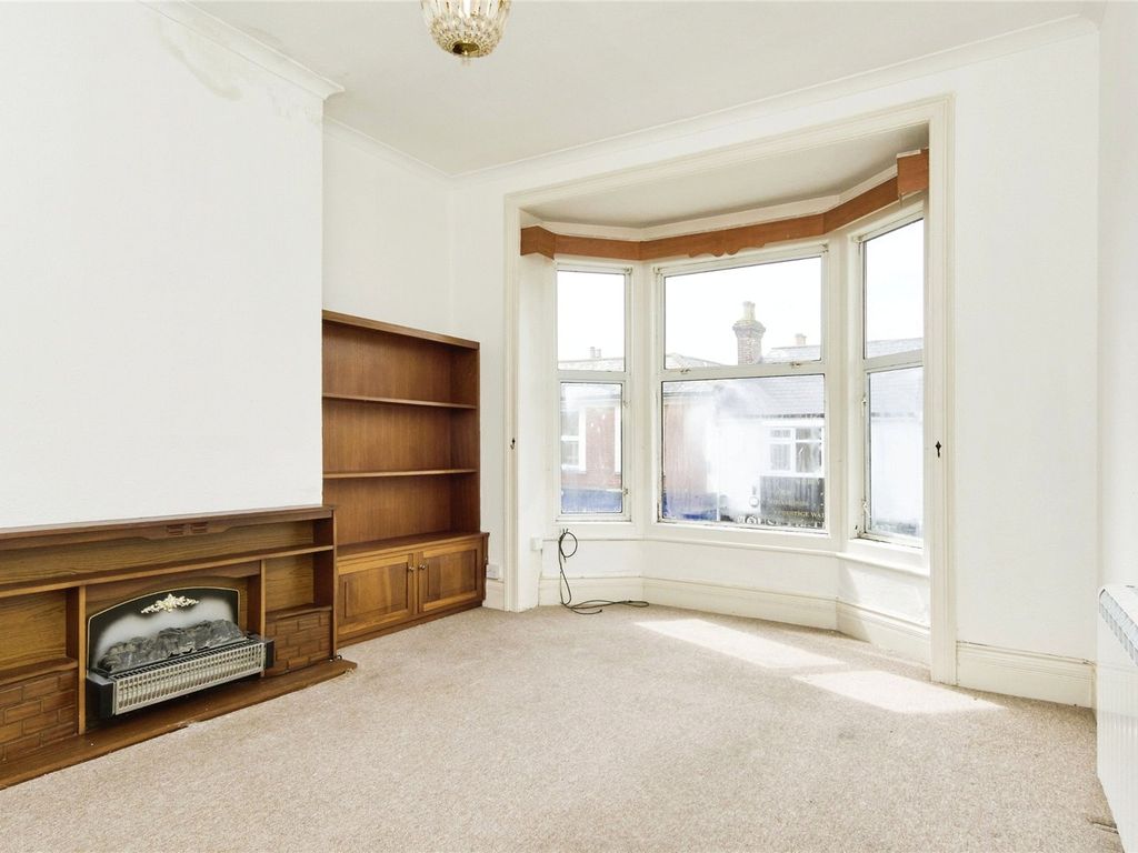 2 bed maisonette for sale in Regent Street, Shanklin PO37, £122,500 ...