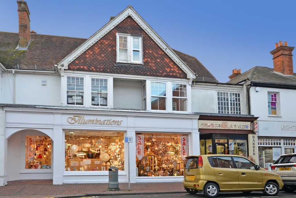 2 bed flat to rent in Princess Way, Camberley GU15 - Zoopla