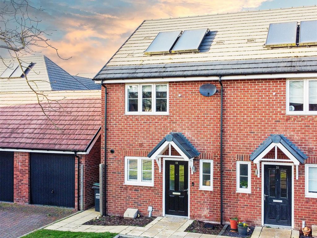 2 bed end terrace house for sale in Cunningham Way, Leavesden, Watford ...