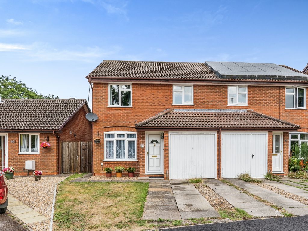 3 Bed Semi Detached House For Sale In Latham Road Romsey Hampshire