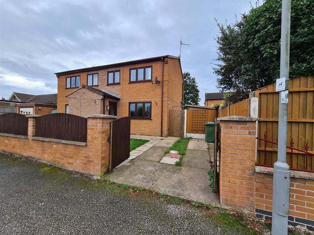 2 bed semi-detached house to rent in D'arcy Court, Retford DN22, £700 pcm - Zoopla