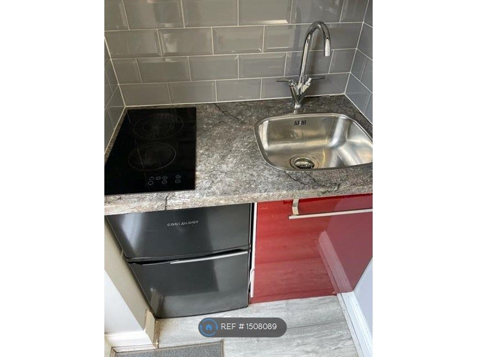 Room to rent in Gloucester Mews, London E10 - Zoopla