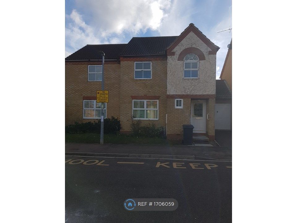 3 bed detached house to rent in Hawk Drive, Sandy SG19, £1,450 pcm - Zoopla