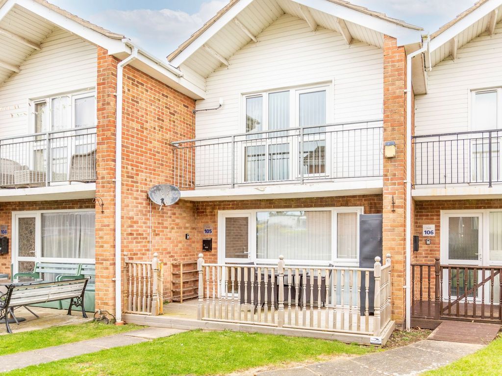 3 bed mobile/park home for sale in Corton, Lowestoft NR32, £70,000 - Zoopla