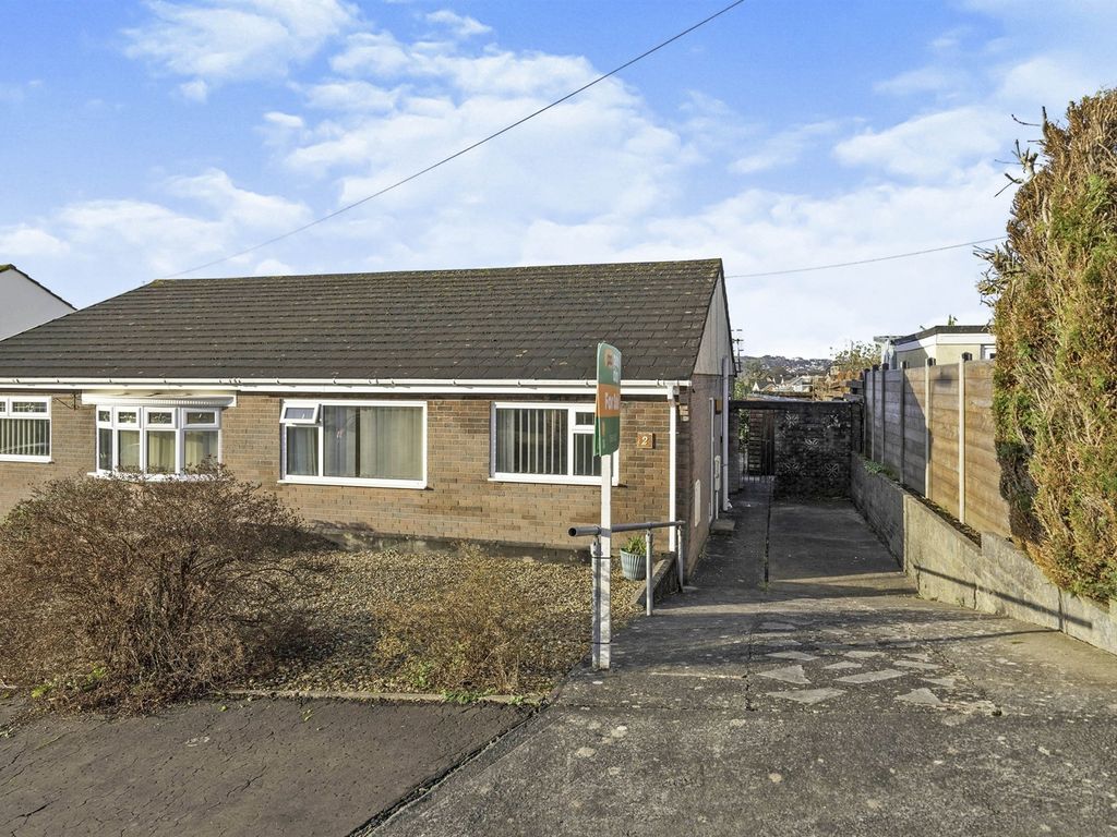 2 Bed Semi Detached Bungalow For Sale In Llwyn Y Bryn Skewen Neath