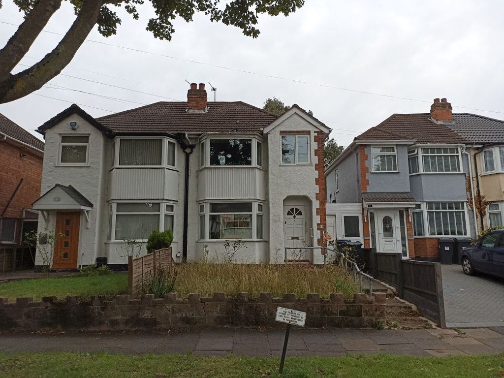 3 Bed Semi Detached House For Sale In 53 Whitecroft Road Sheldon