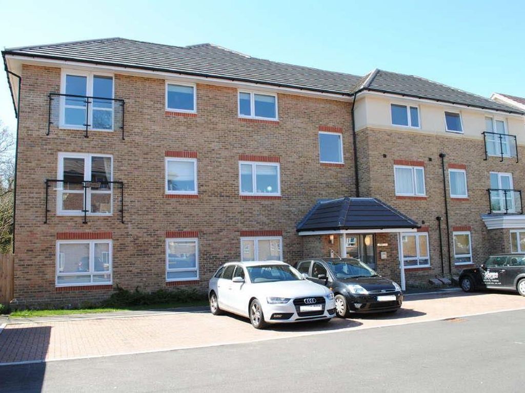 2 bed flat for sale in Dalmeny Way, Mentmore House KT18, £375,000 - Zoopla