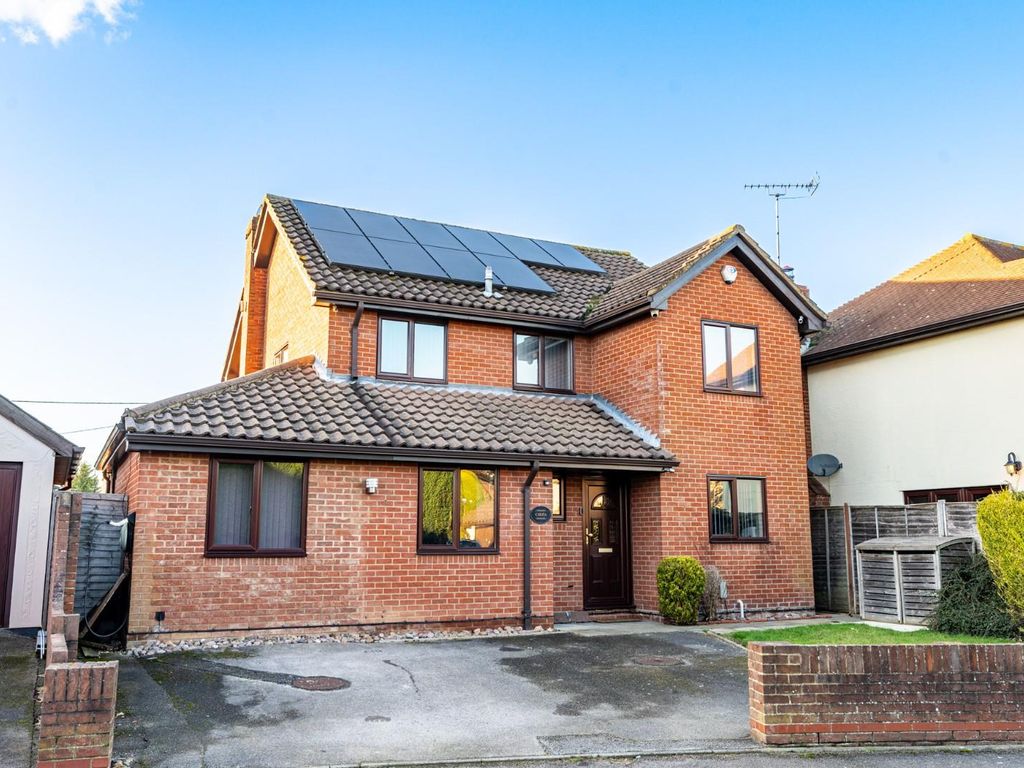 4 bed detached house for sale in Rossdene Gardens, Leaden Roding ...