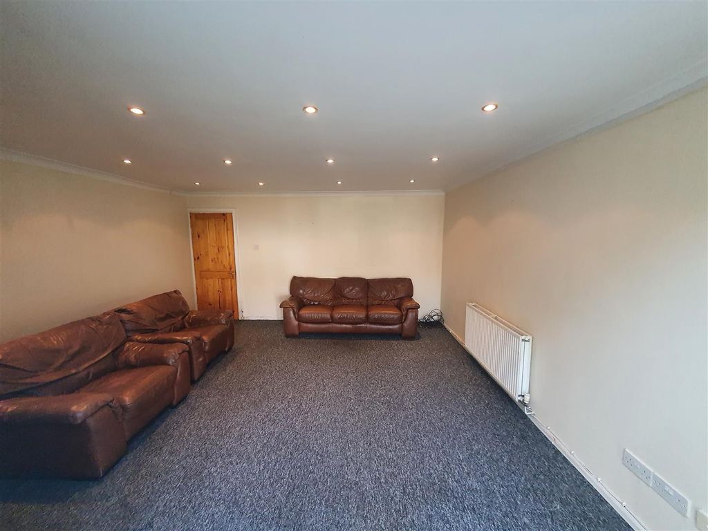3 bed terraced house to rent in The Hawthorns, Pentywn, Cardiff CF23, £1,250 pcm - Zoopla