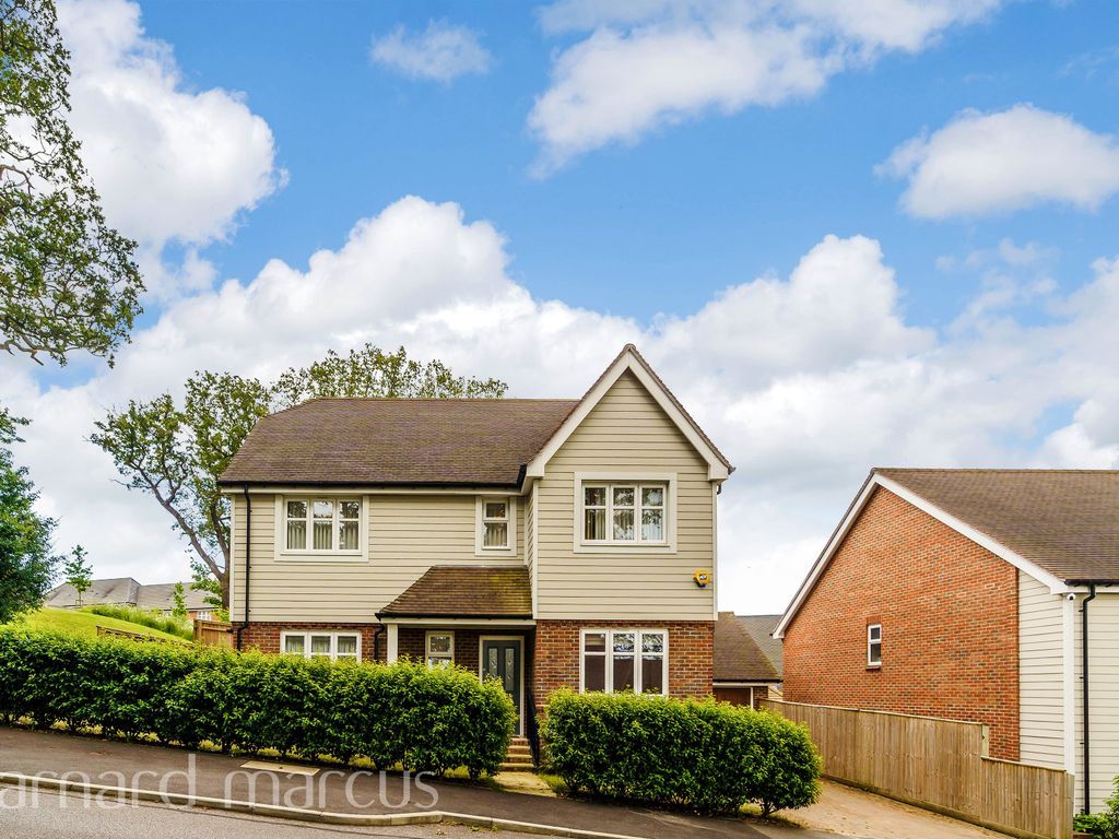 5 bed property to rent in Consort Drive, Leatherhead KT22, £3,750 pcm ...