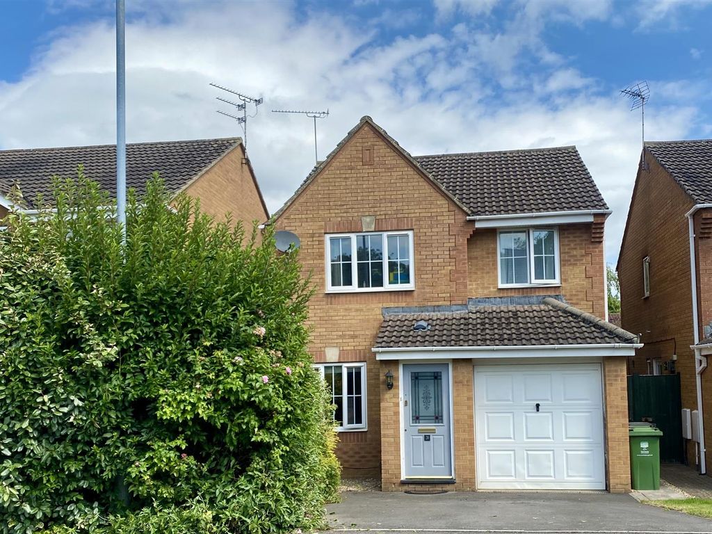 3 bed detached house for sale in Juno Way, Rushey Platt, Swindon SN5, £ ...