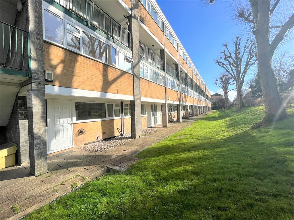 2 bed maisonette to rent in North Orbital Road, Denham, Uxbridge UB9 ...