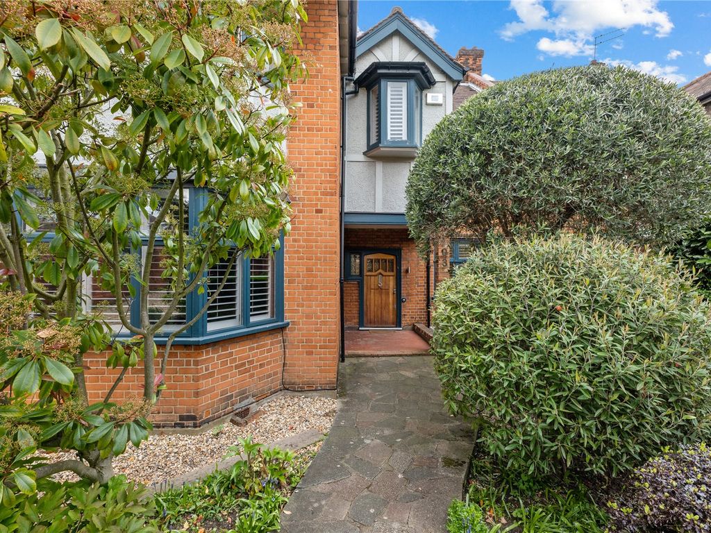 5 bed semi-detached house for sale in Brondesbury Park, London NW2 - Zoopla