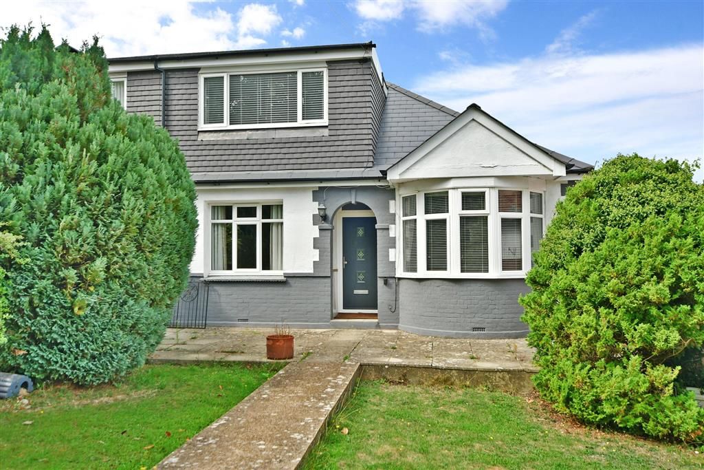 3 Bed Bungalow For Sale In Pump Lane Rainham Gillingham Kent Me8
