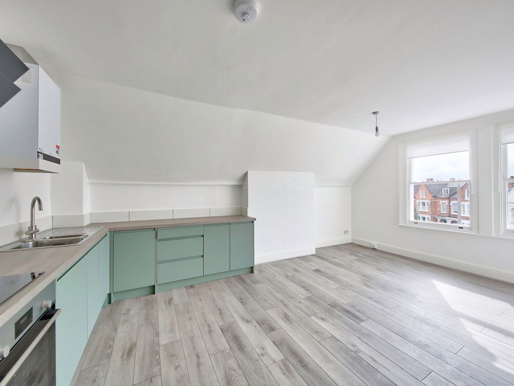 2 bed flat to rent in Ritherdon Road, London SW17, £1,798 pcm - Zoopla