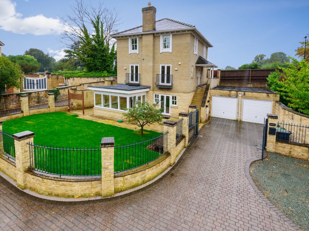 4 Bed Detached House For Sale In Sewell Road Lincoln Ln2 £600 000