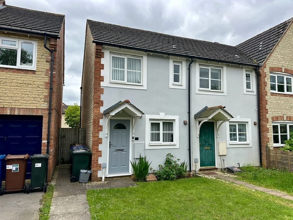 2 bed property to rent in Campion Place, Bicester OX26, £1,300 pcm - Zoopla