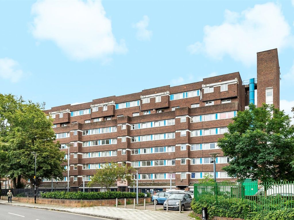 3 bed flat for sale in Rainsborough Avenue, London SE8 - Zoopla