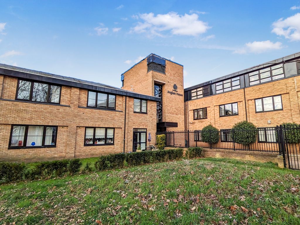 2 bed flat for sale in Ambury Road South, Huntingdon PE29, £185,000 ...