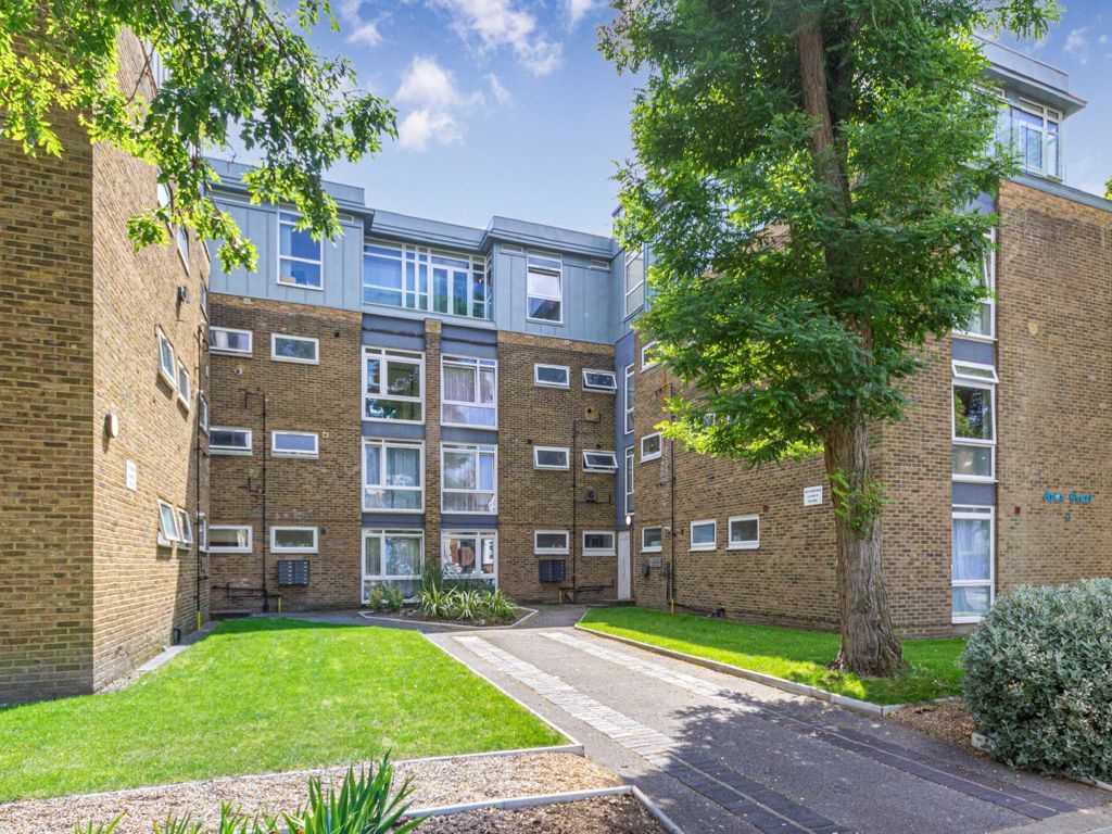 2 bed flat for sale in Sutherland Road, London W13 - Zoopla
