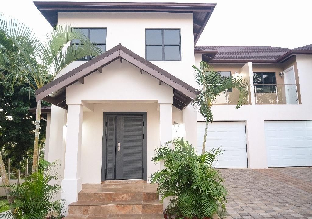 3 bed detached house for sale in 3 Brumalia, Jamaica, £275,461 - Zoopla