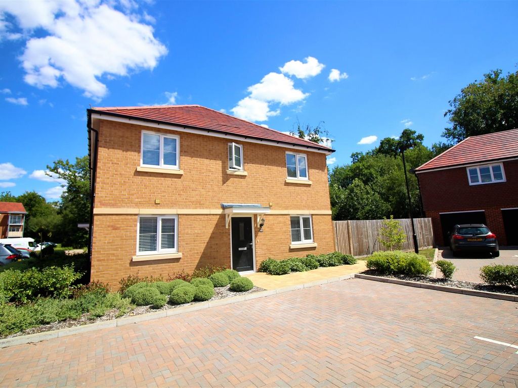 3 bed semi-detached house for sale in Copse Close, Fleet GU51, £475,000 ...