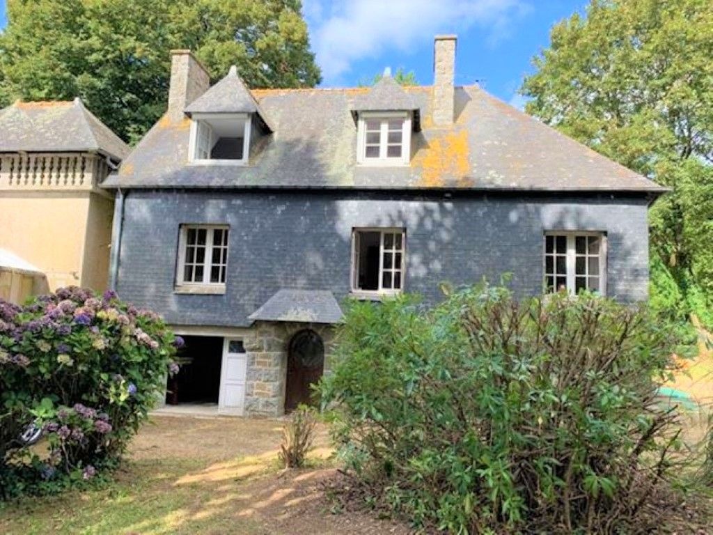 6 bed detached house for sale in 22720 Plésidy, Côtes-D'armor, Brittany ...