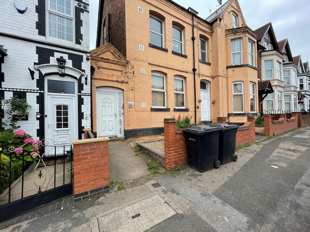 2 bed flat to rent in City Road, Edgbaston, Birmingham B16 - Zoopla