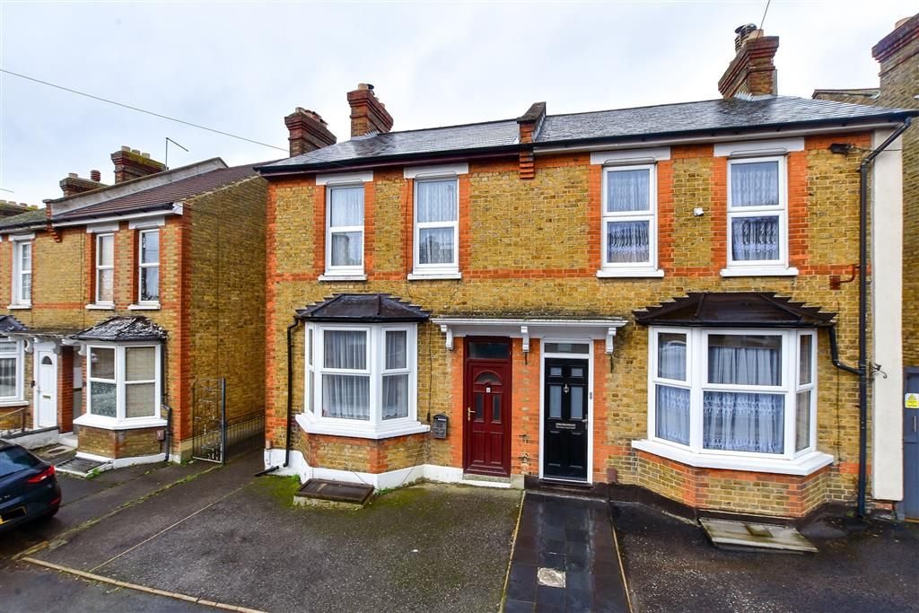 3 Bed Semi Detached House For Sale In Sheals Crescent Maidstone Kent