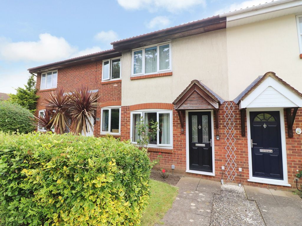 2 bed terraced house for sale in Walker Gardens, Hedge End SO30, £ ...