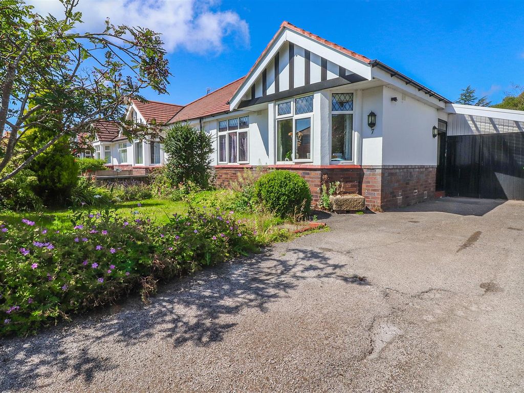 2 Bed Semi Detached Bungalow For Sale In Rathmore Crescent Southport