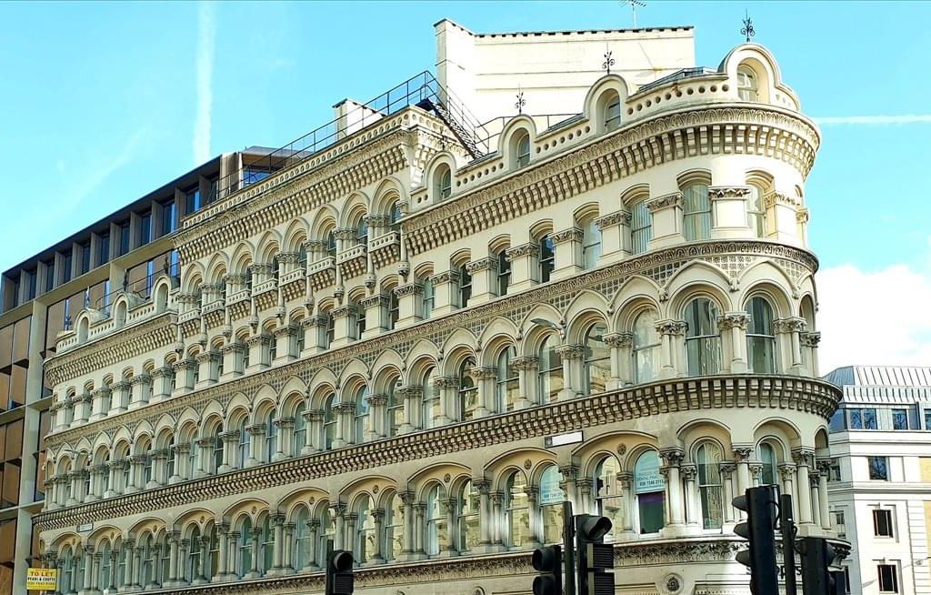 Serviced office to let in Albert Buildings, 49 Queen Victoria Street ...