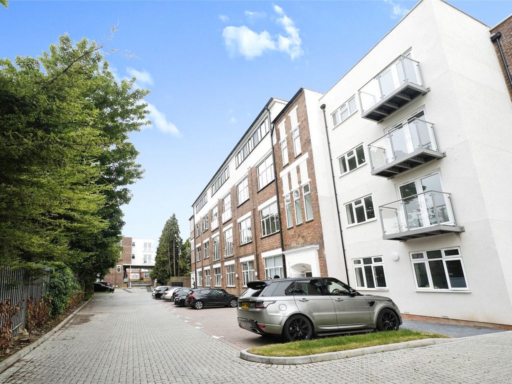 New Home 1 Bed Flat For Sale In Old Bedford Road Luton Bedfordshire