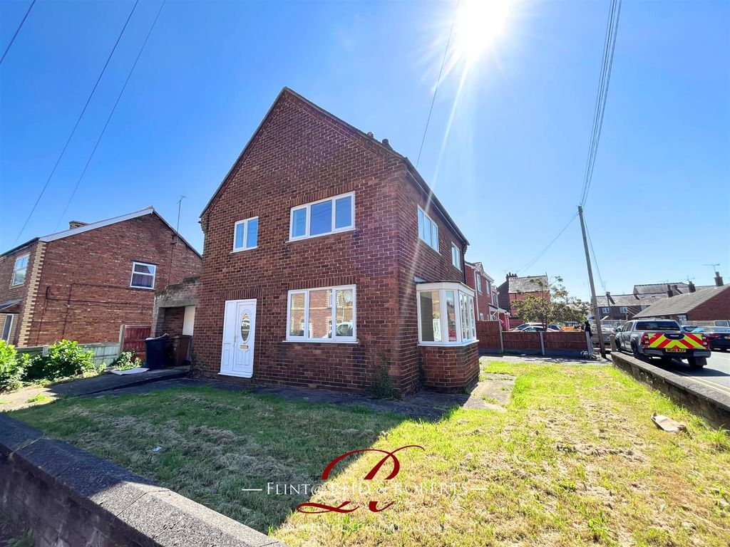 2 bed detached house for sale in Fairfield Road, Queensferry, Deeside ...