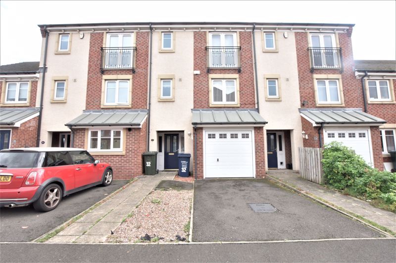 4 bed terraced house for sale in Manor Park, High Heaton, Newcastle ...