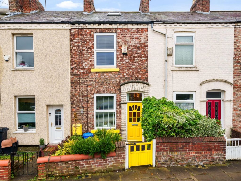 3 bed terraced house for sale in Field View, York, North Yorkshire YO30 ...