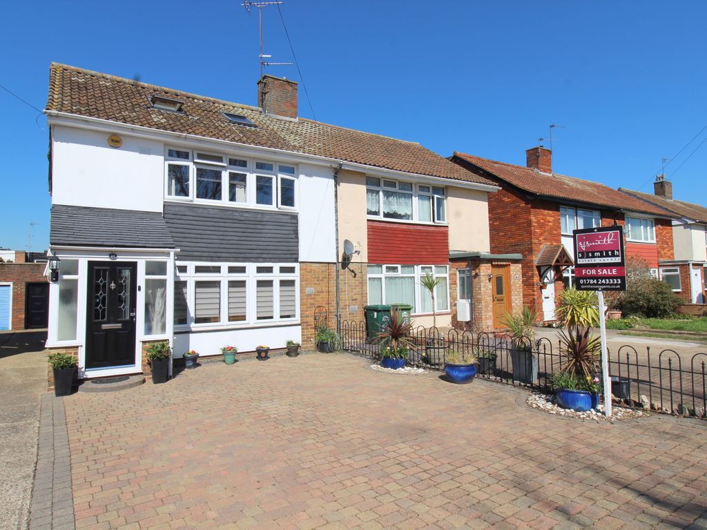 4 Bed Semi Detached House For Sale In St Marys Crescent Stanwell