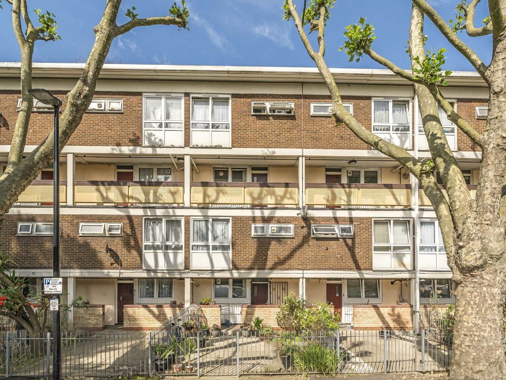 3 bed flat for sale in Rounton Road, London E3, £475,000 - Zoopla