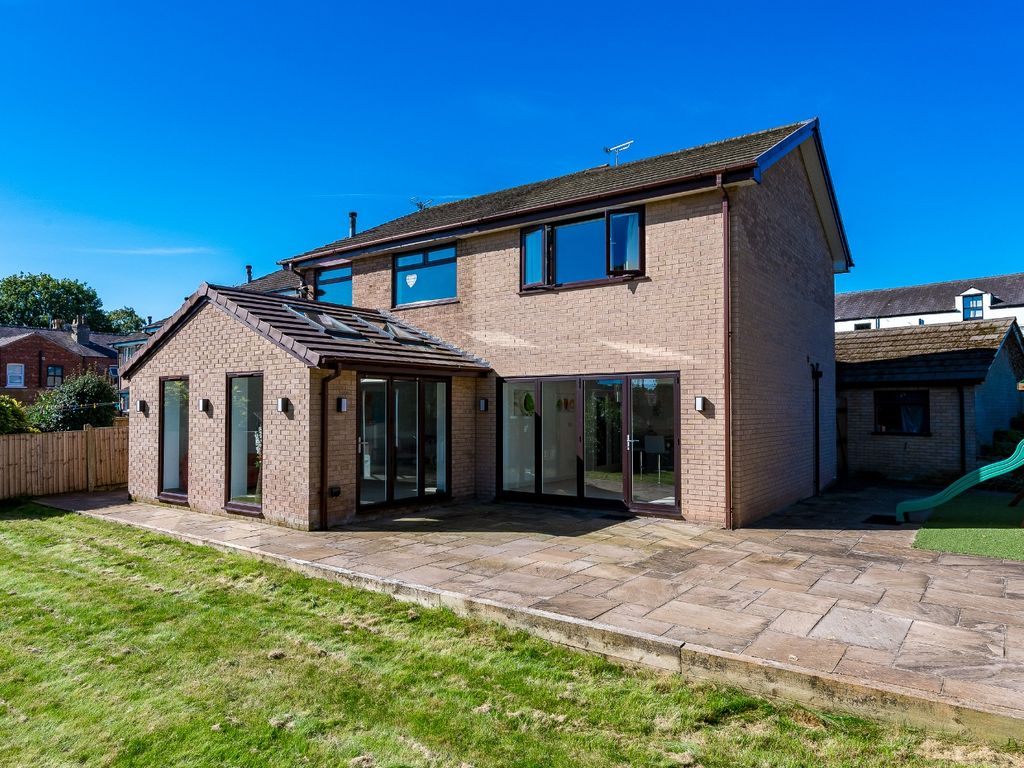 5 Bed End Terrace House For Sale In Pilgrim Close Winwick Warrington