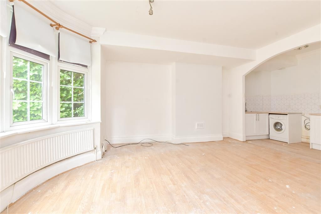 1 bed flat for sale in Egmont Road, Sutton, Surrey SM2, £250,000 - Zoopla