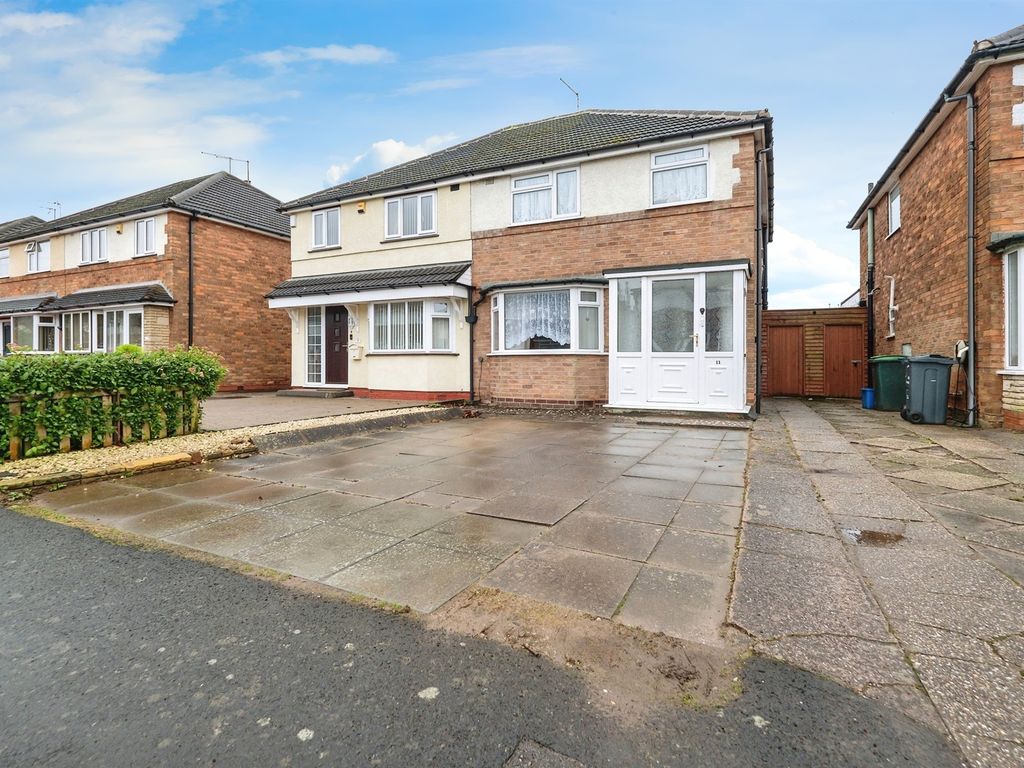 3 Bed Semi Detached House For Sale In Poolehouse Road Great Barr