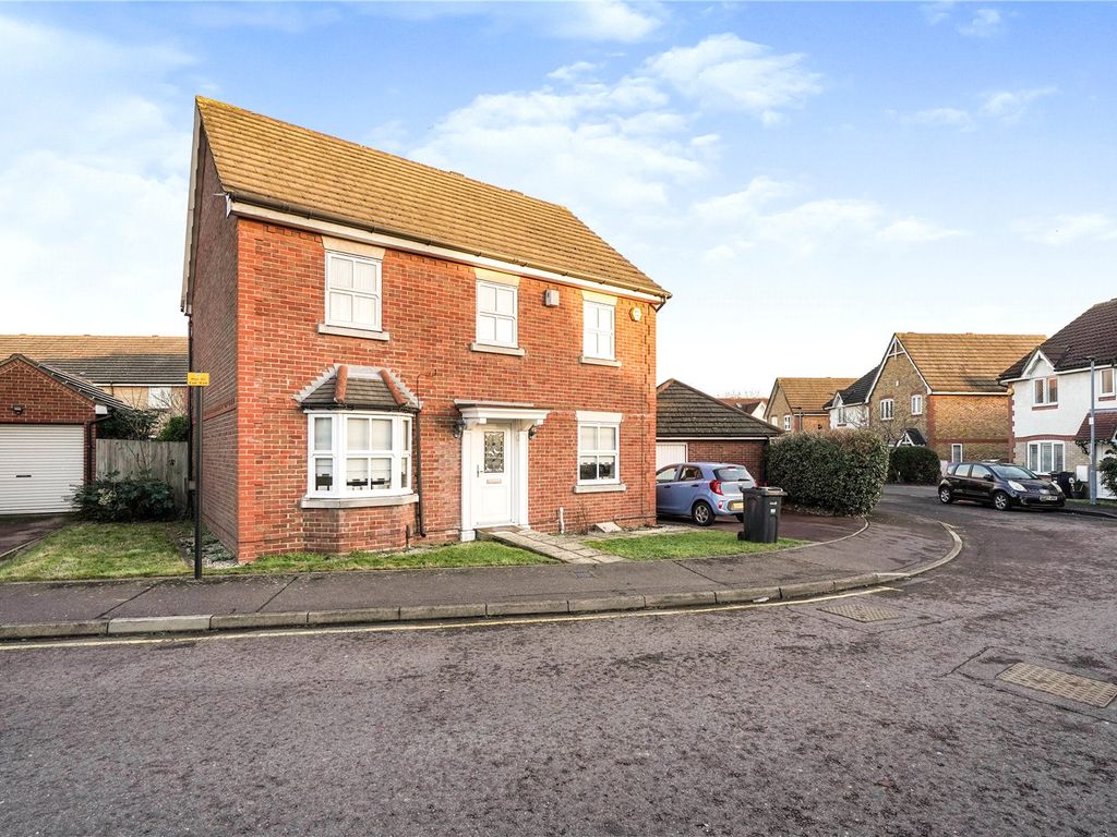 4 Bed Detached House For Sale In Bexley Gardens Chadwell Heath